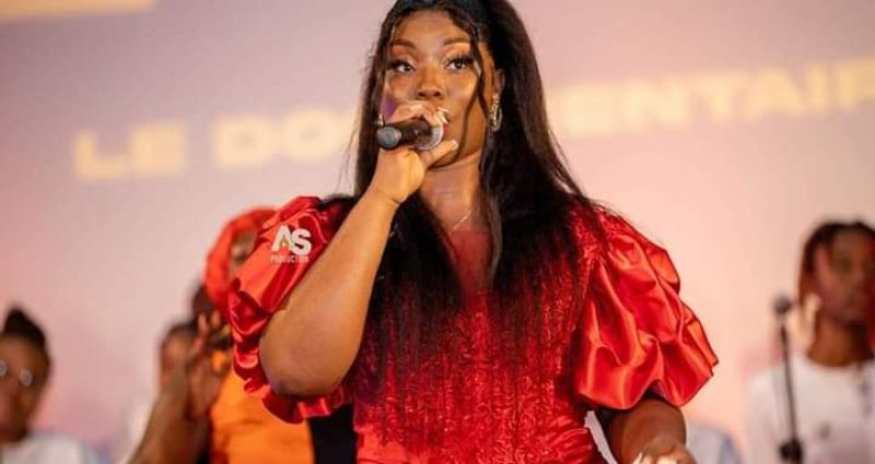 Brand new : Roseline Layo raconte l’« histoire d’une élue de Dieu Brand new : Roseline Layo raconte l’« histoire d’une élue de Dieu